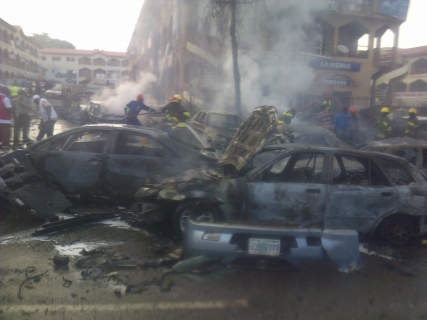 Explosion hits shopping mall In Abuja - TheNiche
