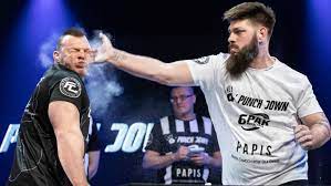 Slap fight debuts in Nigeria - TheNiche